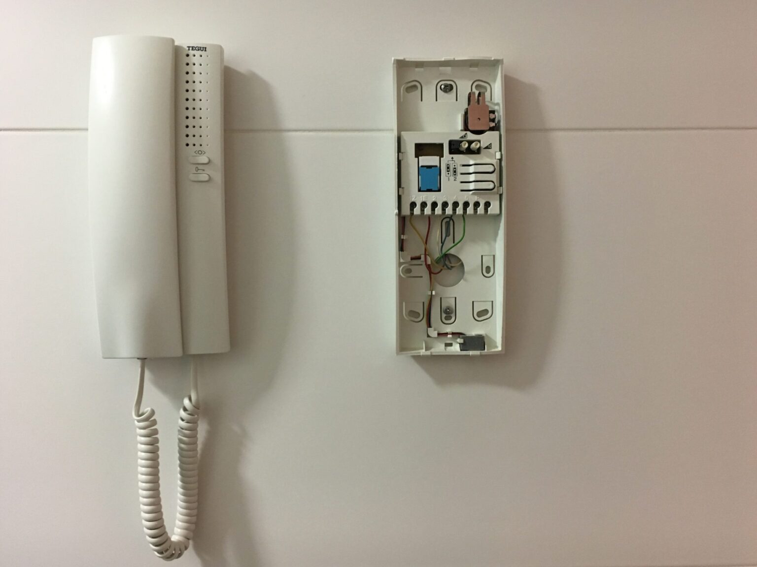 ️ Cuántos cables tiene un telefonillo Fermax ️ Iborra